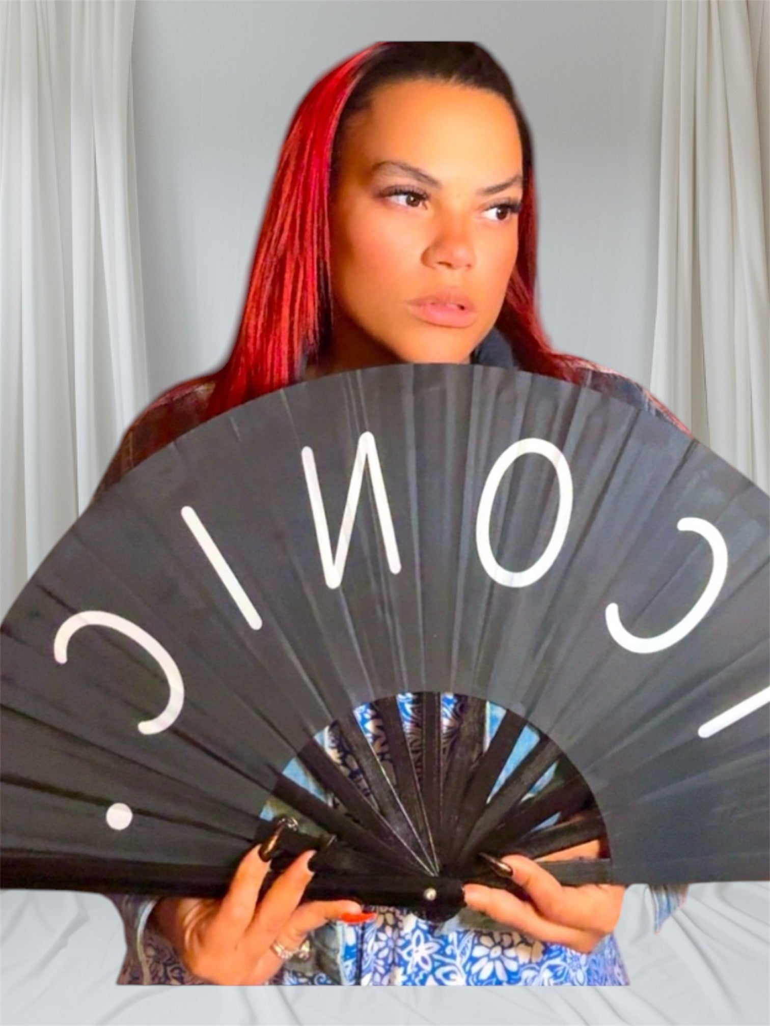 Iconic- Clacking Fan – Casa Di Rosso